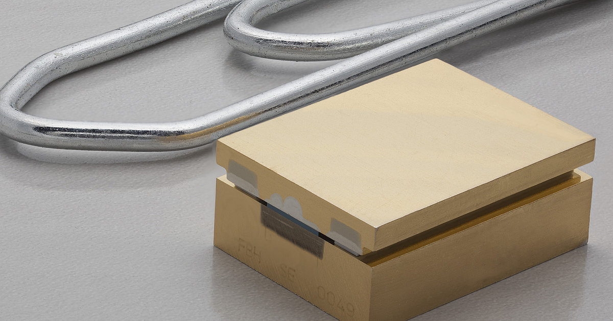 High-power and high-efficiency wide-aperture lasers for material ...