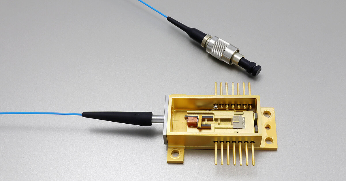 Compact laser modules below 620 nm enable scalable quantum and ...