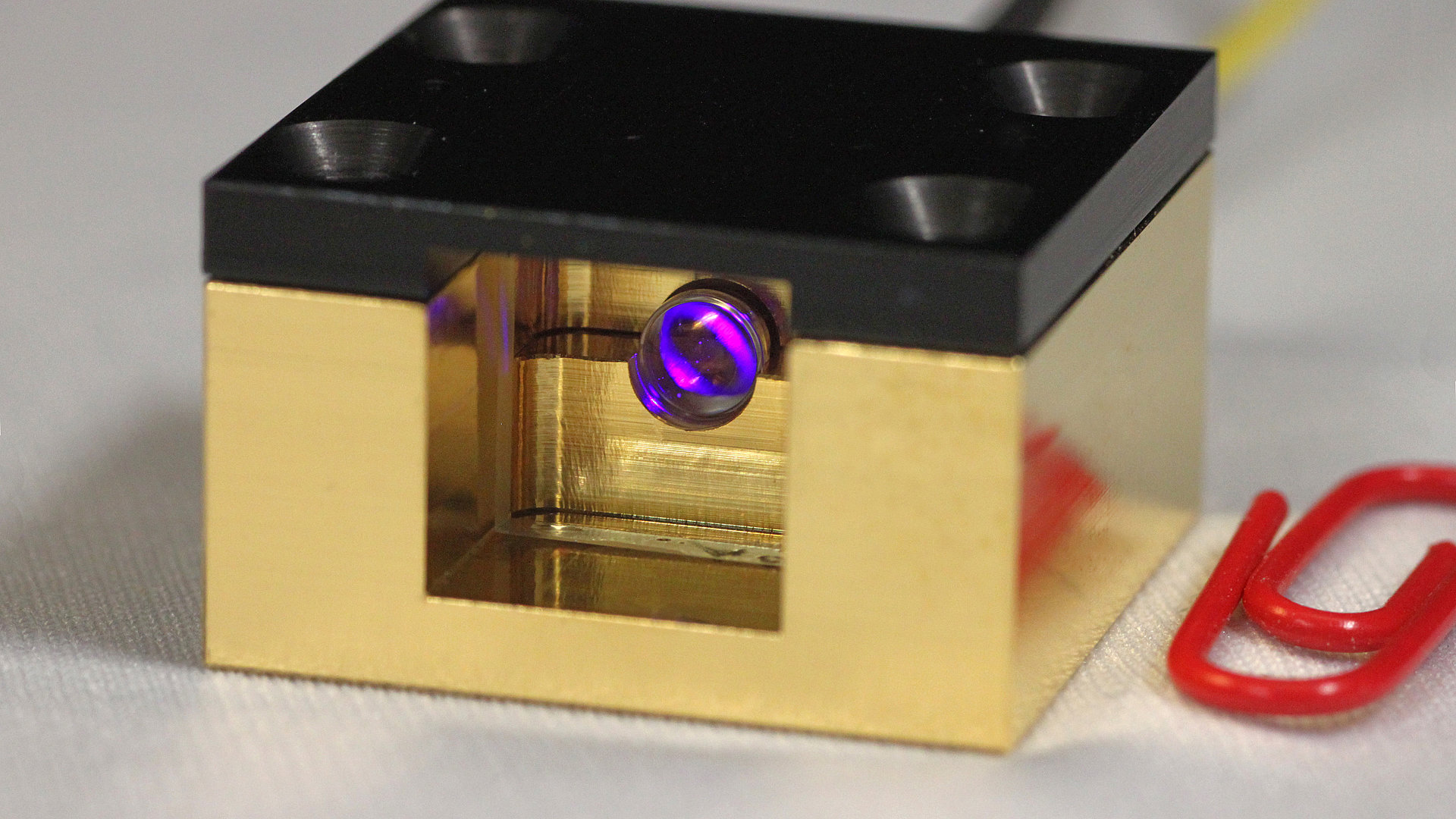 Miniaturized Laser Modules | Ferdinand-Braun-Institut