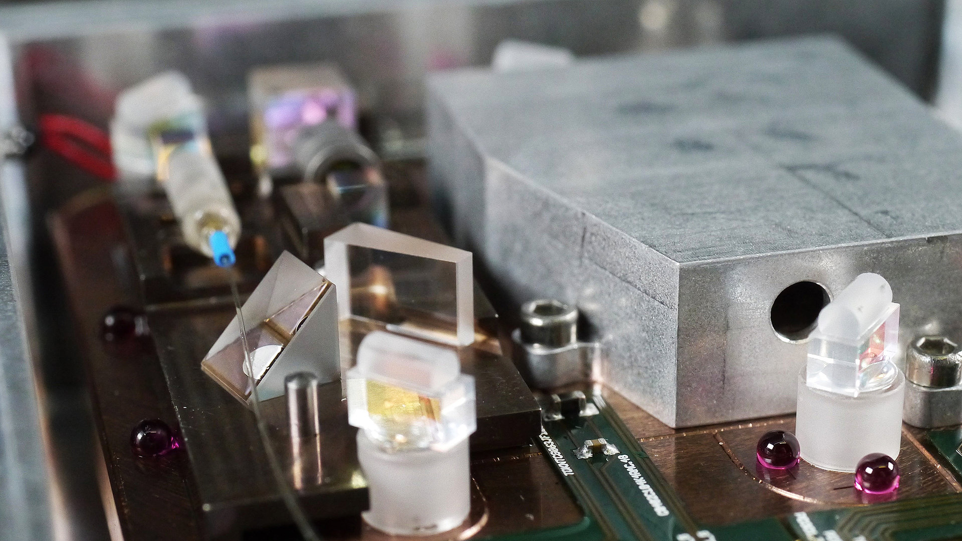 Smart laser system for atom interferometer-based quantum sensors | Ferdinand-Braun-Institut