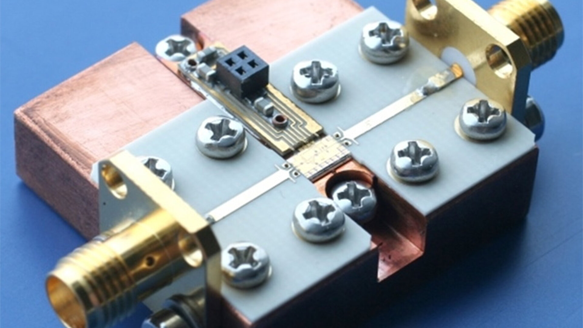 Highly robust GaN-HEMT based low-noise amplifiers | Ferdinand-Braun ...